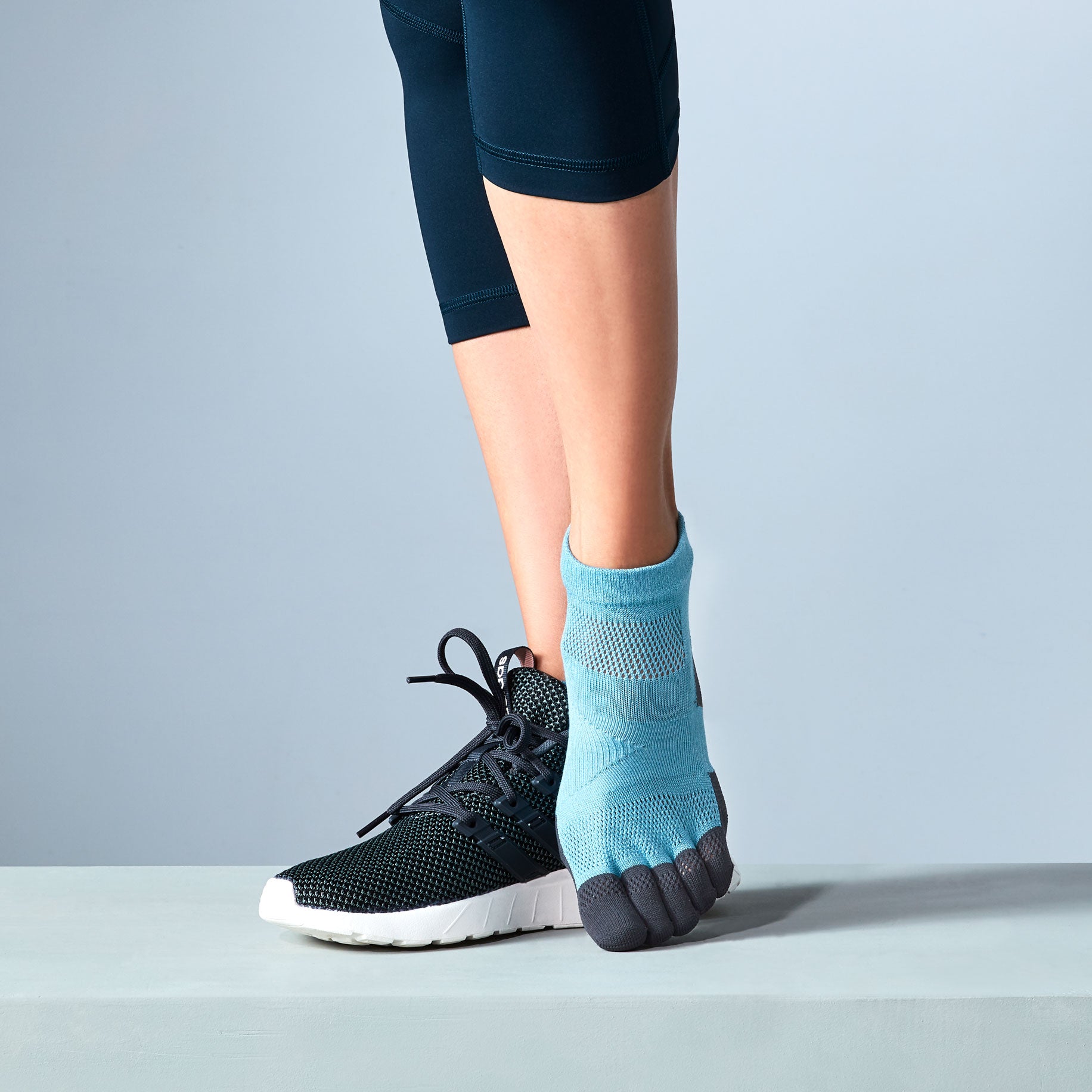Women's Ultra-Light Compression Toe Socks - TABIO SPORTS®︎ – Tabio USA